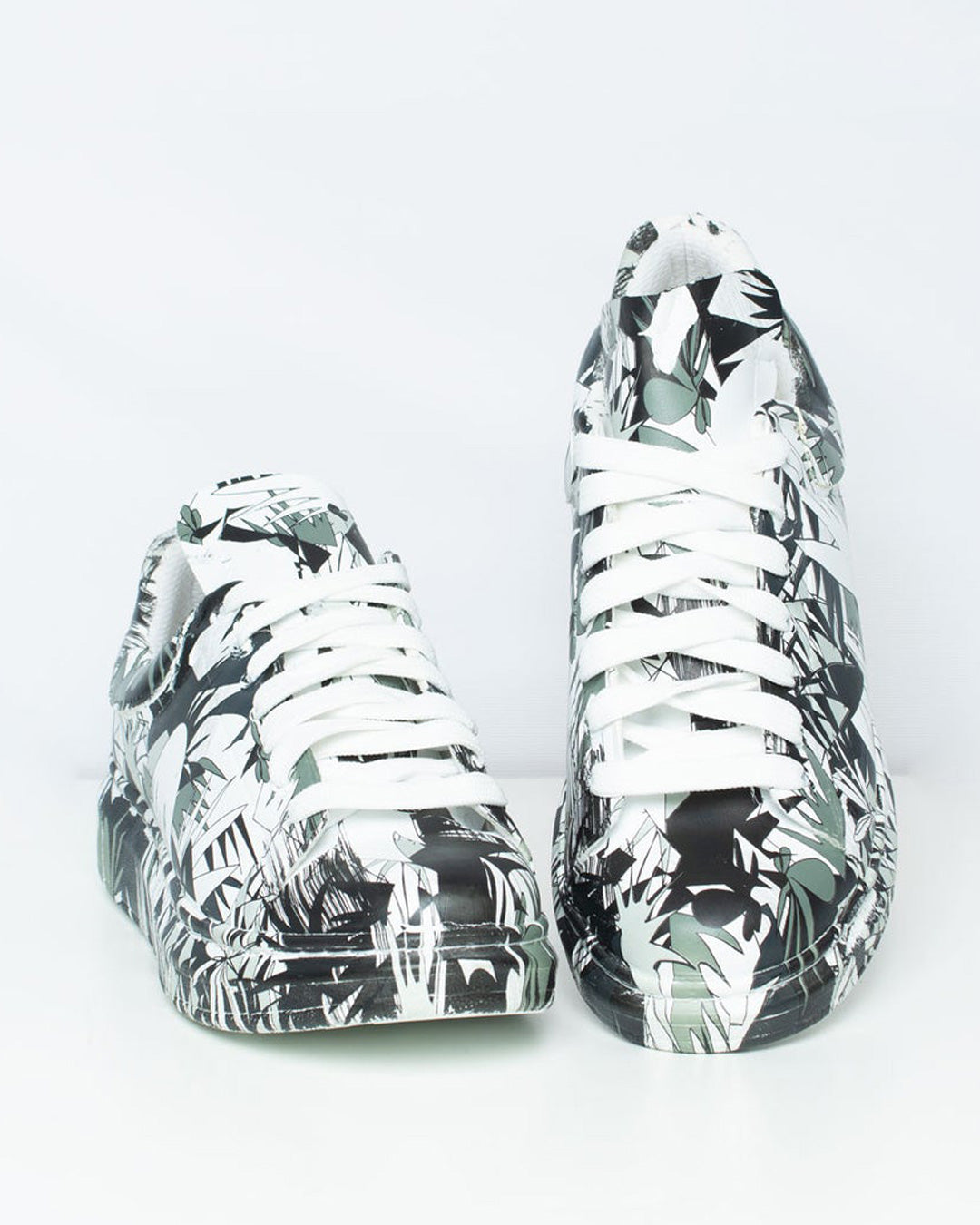 Calvano Men's Black print sneakers