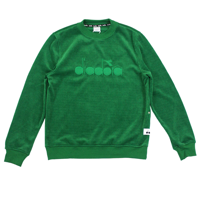 Hoodies & Sweaters